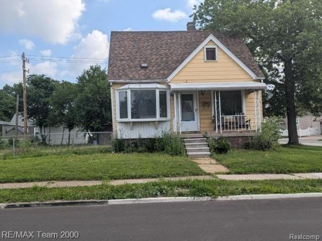 808 White Ave, Lincoln Park, MI 48146