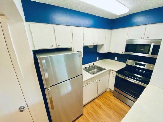 808 Winflo Dr, Unit 203, Austin, TX 78703 | MLS #1222
