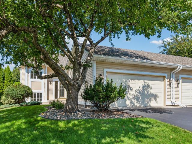 808 Winterberry Drive