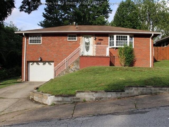 808 Wisteria Dr, South Charleston, WV 25309