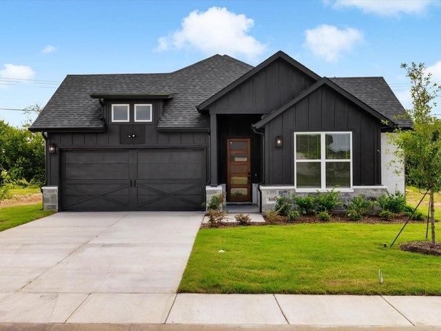 808 Tesslynn Ave, Godley, TX 76044