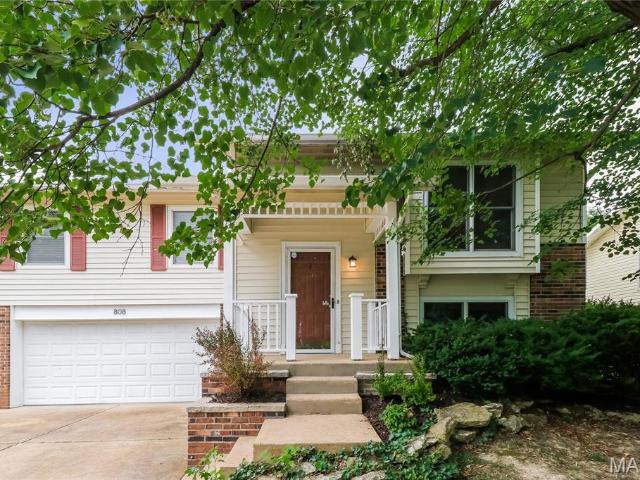 808 Timberfield Dr, Ballwin, MO 63021 | MLS #26023 | Compass