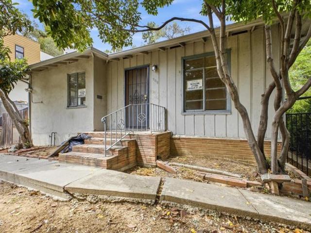 808 Valley View Rd, South Pasadena, CA 91030