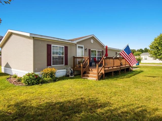 808 Yarrow Trl, Traverse City, MI 49685