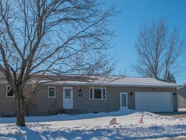 809 10th St S, Sauk Centre, MN 56378