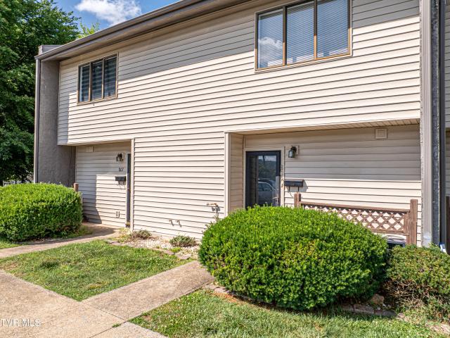809 7th Street 809