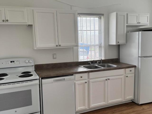 809 4Th Street W