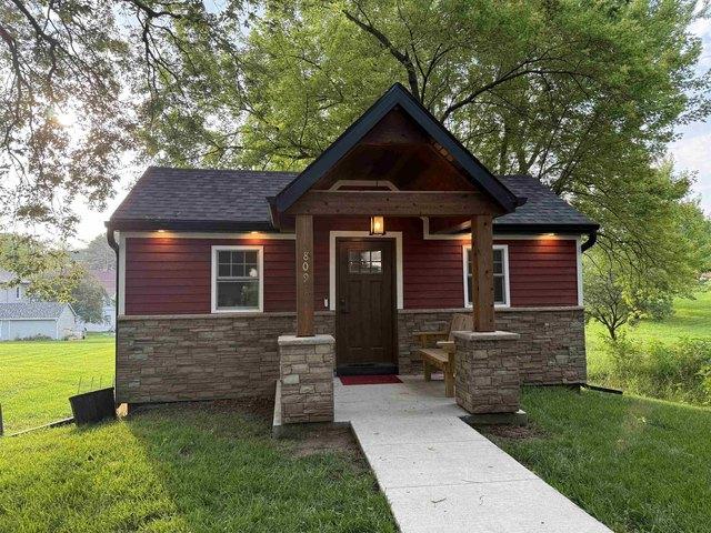809 8th St, Wisner, NE 68791