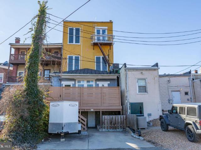 809 Caroline Street