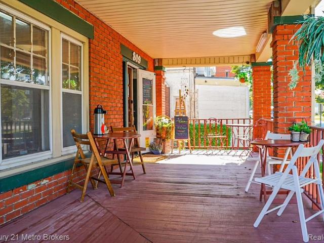809 Church Street