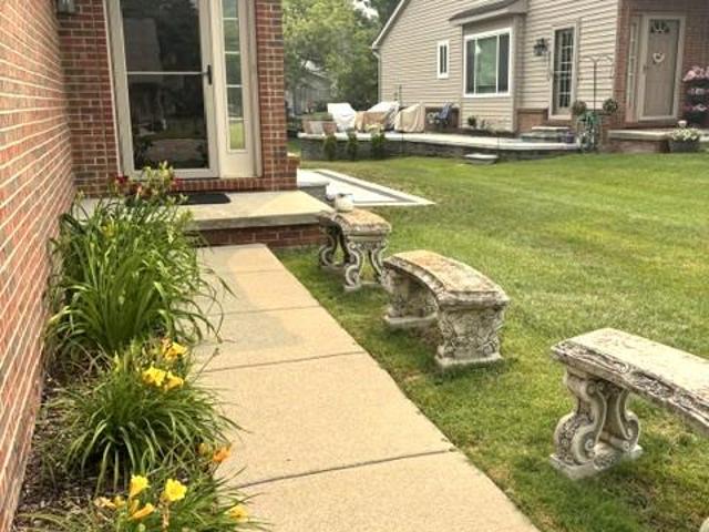 809 Chelsea Ridge Court