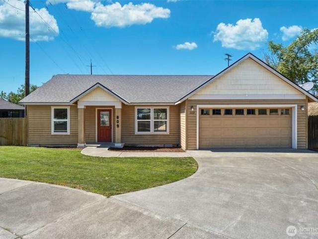 809 Clark Ct, Walla, WA 99362