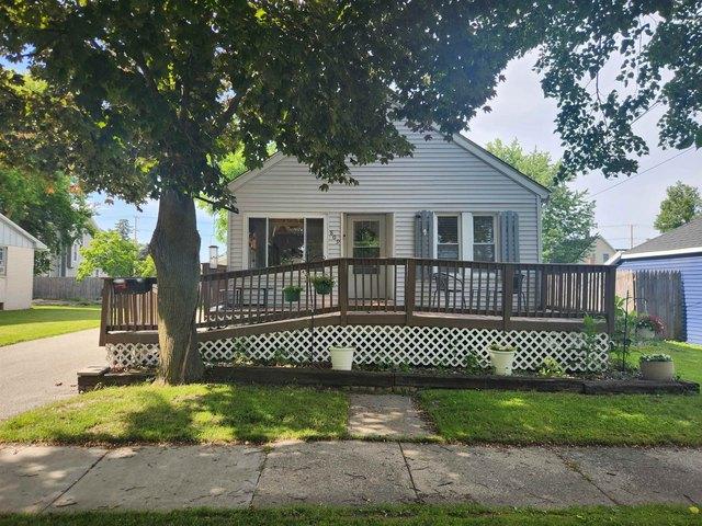 809 Bradfield St, Bay City, MI 48706