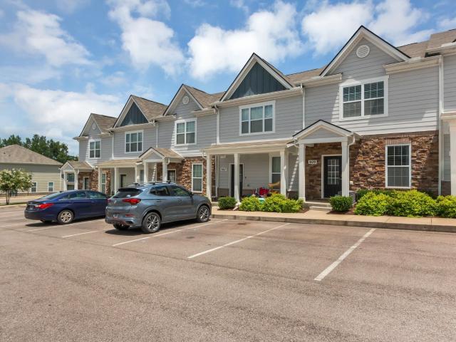 809 Dallas Dr