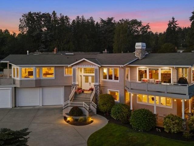809 Driftwood Pl, Edmonds, WA 98020