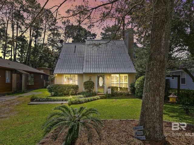 809 E 23rd Ave, Gulf Shores, AL 36542