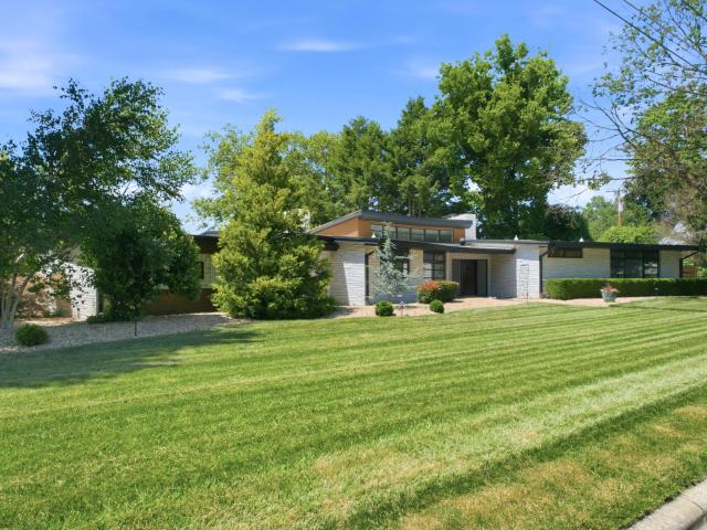 809 E Linwood Drive