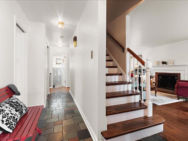 809 Elm Street
