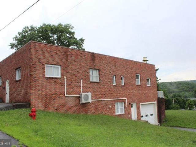809 Fifth St, Port Carbon, PA 17965