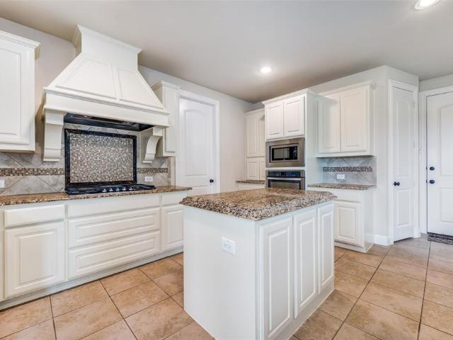 809 Frisco Hills Blvd, Little Elm, TX 75068 | MLS #21243 | Compass
