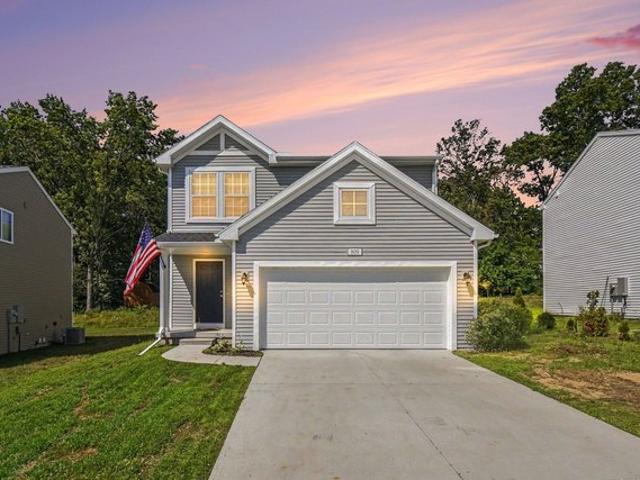 809 Hollyhock Dr, Greenville, MI 48838