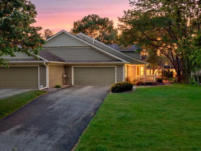 809 Ivy Lane