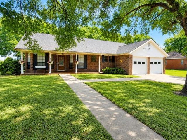 809 John Albert Dr, East Bernard, TX 77435