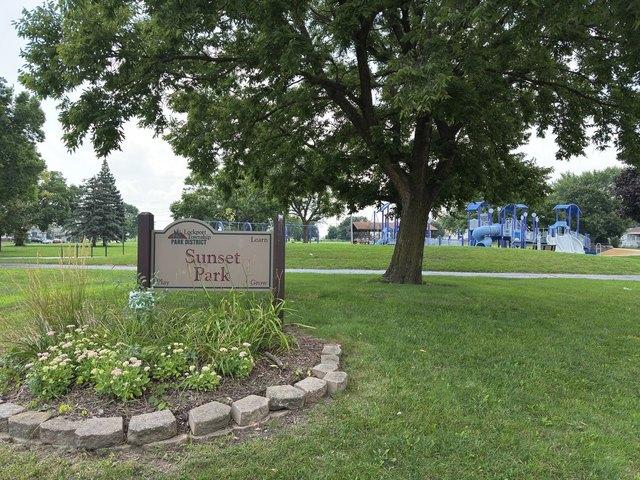 809 Oakton Ave, Romeoville, IL 60446