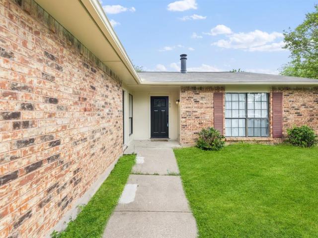 809 Levelland Dr, Arlington, TX 76017 | MLS #21257 | Compass