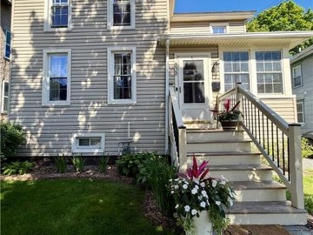 809 N Tioga St, Ithaca, NY 14850