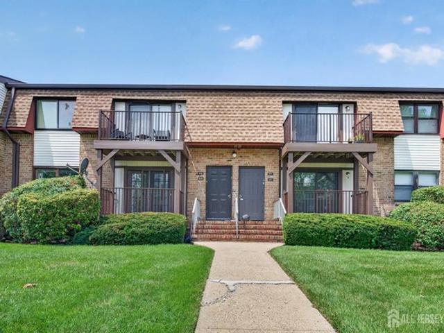 809 N Oaks Blvd, North Brunswick, NJ 08902
