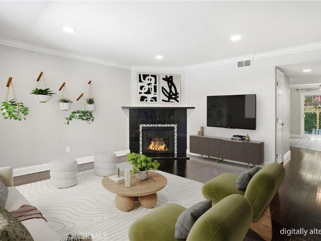 809 N Spurgeon St, Unit 5, Santa Ana, CA 92701 | MLS #PW26079 | Compass
