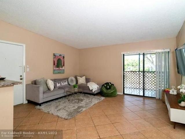 809 NE 199th St #205 7, Miami, FL 33179