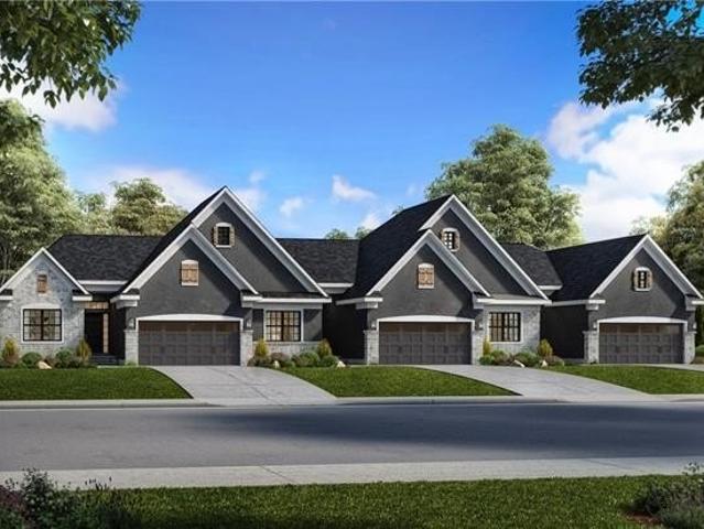 809 NE Algonquin St Unit C, Lee's Summit, MO 64064