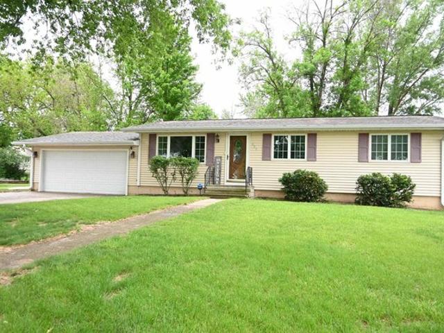 809 S 7th St, Lake View, IA 51450
