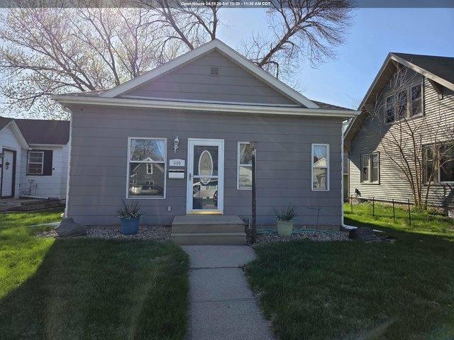 809 S Cecelia St, Sioux City, IA 51106