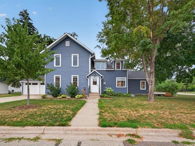809 S Prairie St, Lake City, MN 55041