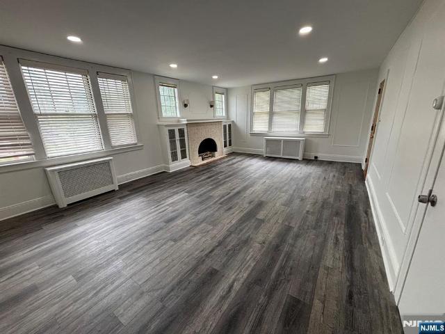 809 Schuyler Avenue # 1R