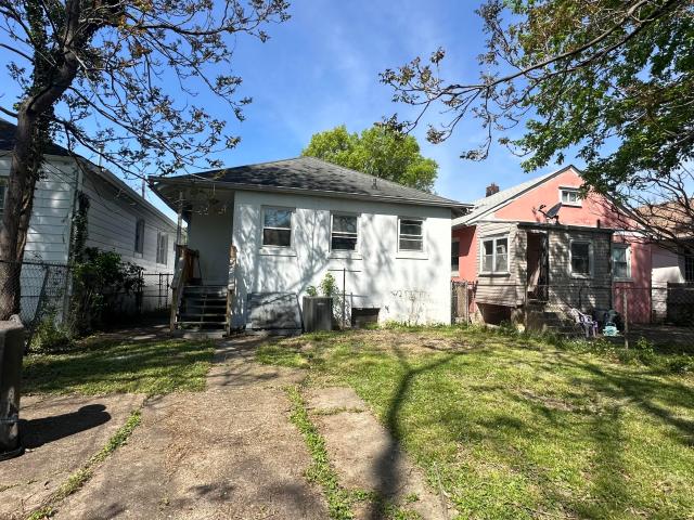 809 Sutcliffe Ave