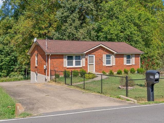 809 Pollard Rd, Clarksville, TN 37042