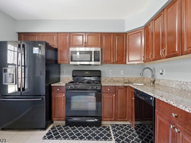 809 Porter Way
