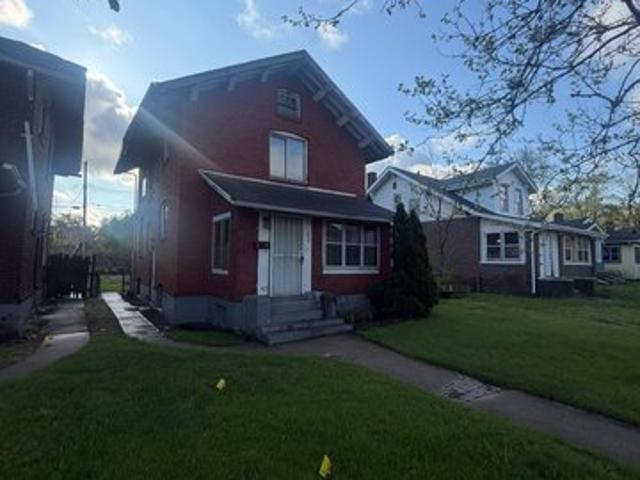 809 Pierce St, Gary, IN 46402