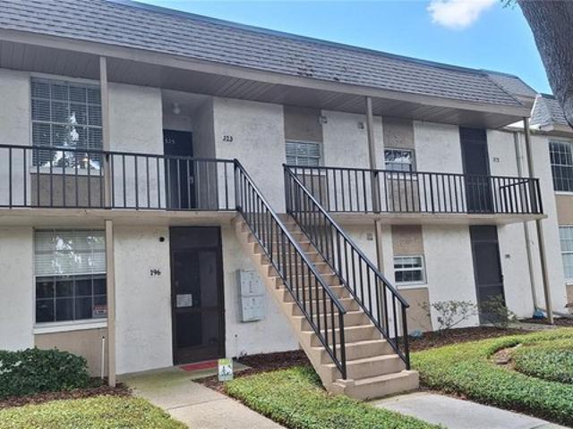 809 Russell Ln Apt 323, Brandon, FL 33510