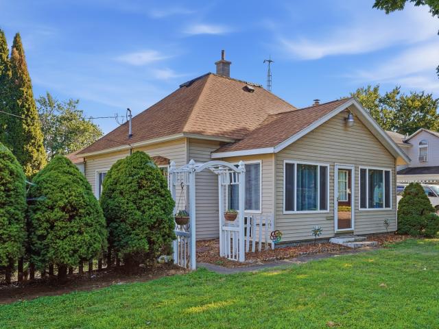 809 W 5TH Street