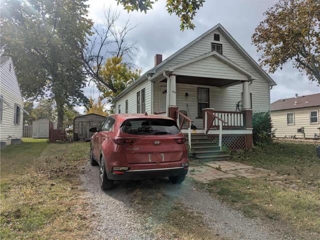 809 W 25th Terrace