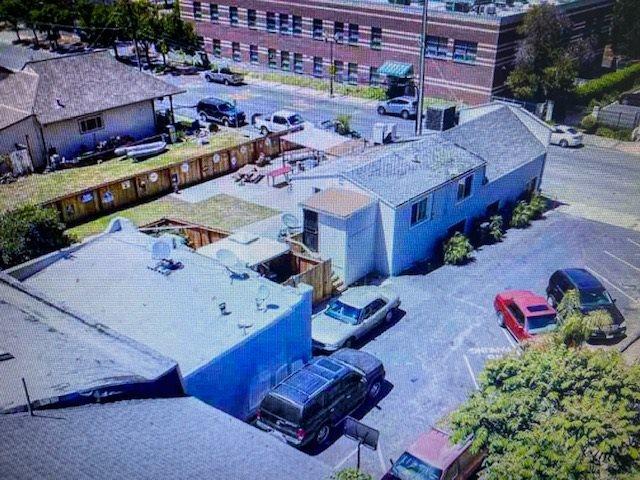 809 W 2Nd St