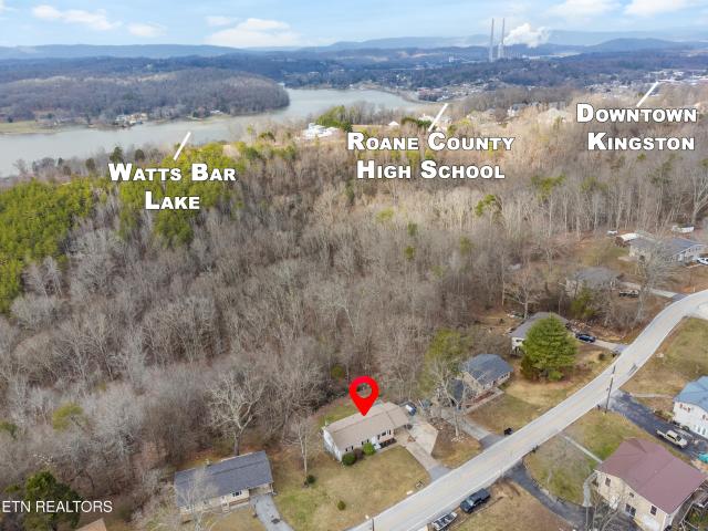 809 W Ridgecrest Drive