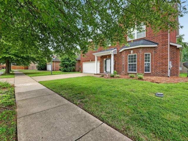 809 W Sagewood Dr