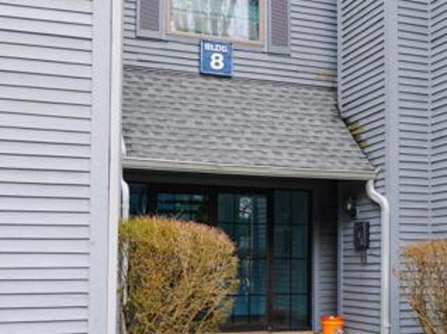 809 Woodhaven Dr, Edison, NJ 08817