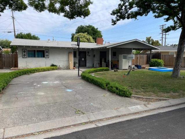 809 Whittier Ave, Modesto, CA 95350